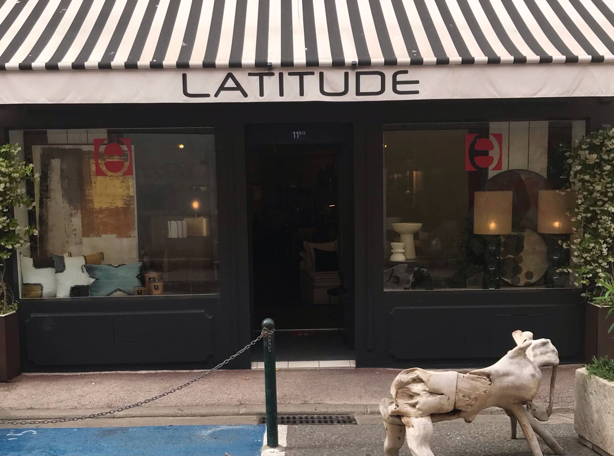 LATITUDE - SAINT TROPEZ
