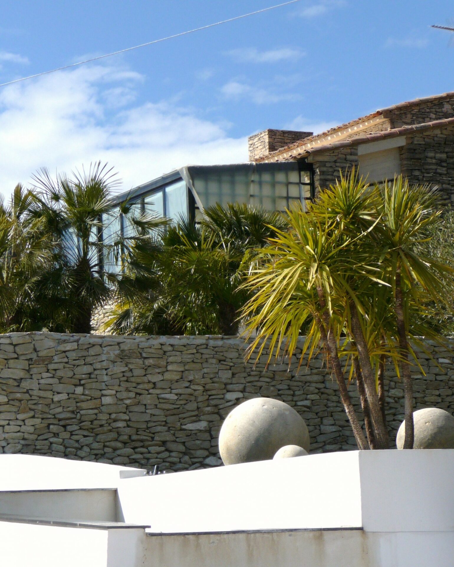 Rénovation et métamorphose d'un ensemble de maisons des années 70 en ...